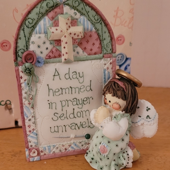 Enesco | Accents | Vintage Enesco Ceramic Praying Angel | Poshmark